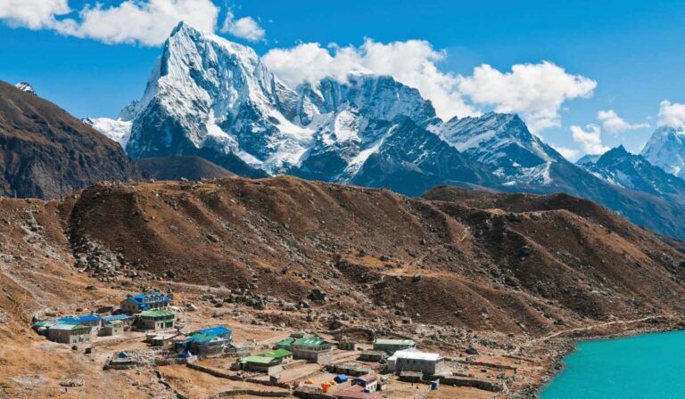 Gokyo Trek in April | Turquoise Waters & Clear Skies